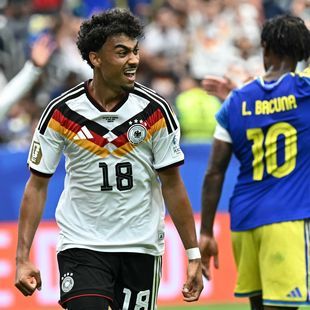 WM-Debütant Brown nach Tor für Deutschland gegen Curaçao überglücklich ...
