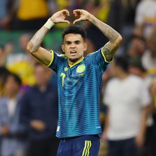 Trefzekere rechtsback Daniel Muñoz schiet Colombia naar knock-outfase ...