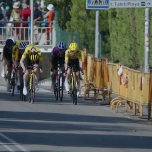 Nienke Veenhoven en Marianne Vos sprinten concurrentie aan gort in ...