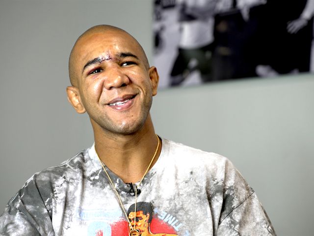 UFC Vegas 60 | "De grootste snee die ik ooit gezien heb in het MMA ...