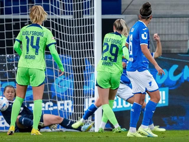 Frauen-Bundesliga - Jule Brand erzielt Siegtor für den VfL Wolfsburg ...