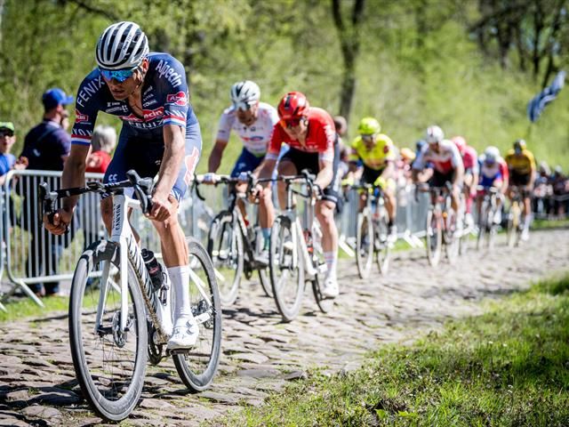 Parigi-Roubaix La startlist definitiva: van der Poel, van Aert, Ganna ...