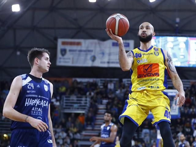 Serie A - Scafati supera in rimonta 85-84 Brindisi e sogna ancora la ...