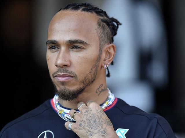 Lewis Hamilton verso la Ferrari, pronto maxi-contratto per il 2024 ...