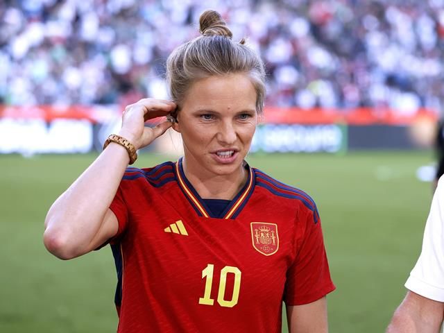 Tabea Kemme kontert Trikot-Kritik von Oliver Pocher - Kommentar ...