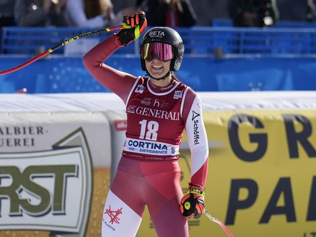 Stephanie Vénier gewinnt überraschend Weltcup-Abfahrt auf der Tofana in ...