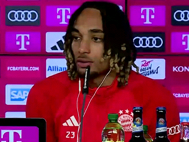 FC Bayern München: Sacha Boey will "so gut wie Philipp Lahm werden ...