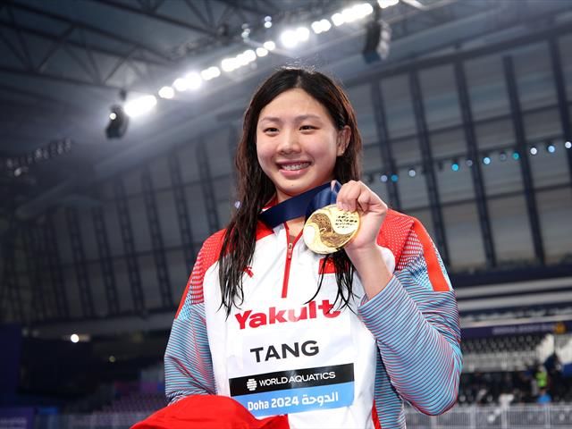 Tang Qianting fa la storia: oro alla Cina nei 100 rana femminili dopo ...