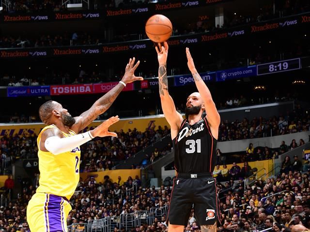 NBA - Evan Fournier retrouve enfin les terrains avec les Detroit ...