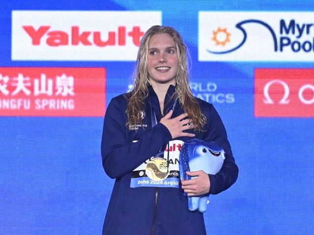 Mondiali - Claire Curzan mostruosa! L'americana serve il tris: oro ...