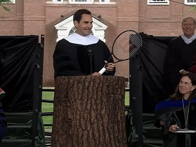 L'emozionante discorso di Roger Federer al Dartmouth College davanti a ...