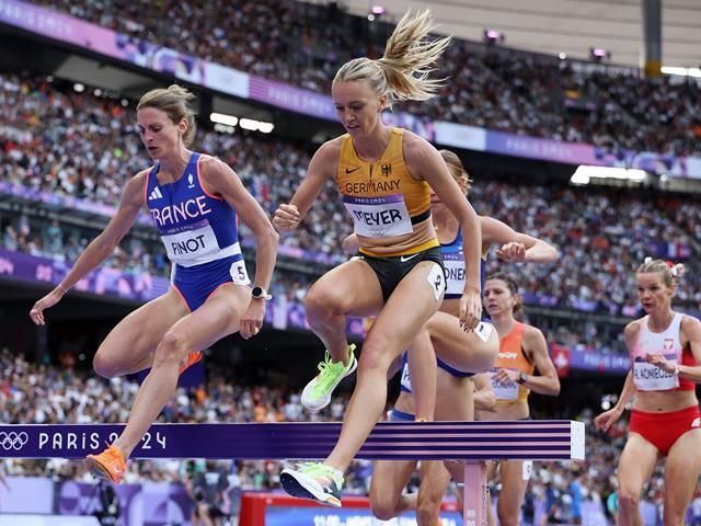 Olympia 2024: Hervorragendes Rennen von Lea Meyer über 3000m Hindernis ...