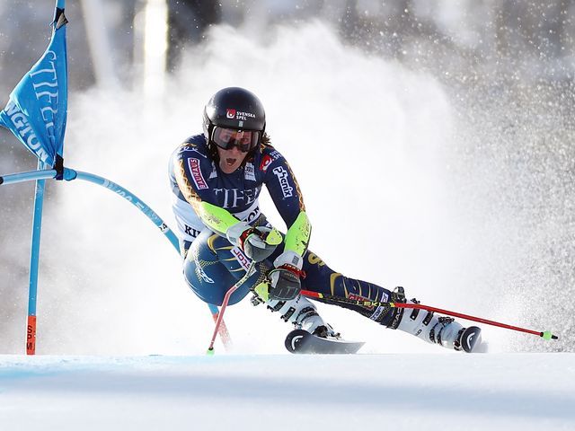 Shiffrin cade, il 100 non arriva: vince Hector, fuori Brignone e ...