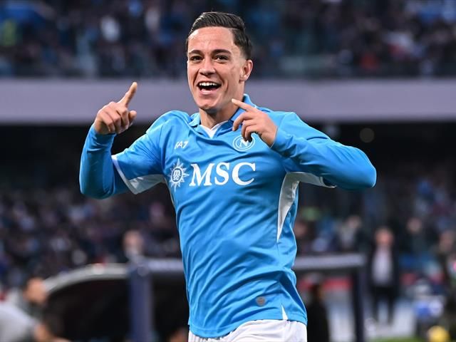 Douglas Luiz, Juan Cuadrado, Jacobo Ramon, Giacomo Raspadori e Igor ...