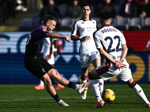 Le pagelle di Fiorentina-Genoa 2-1: Gudmundsson solo il gol, Gosens ...