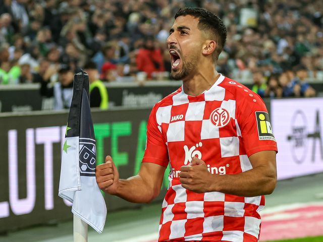 Dritter Neuzugang: FC Schalke 04 verstärkt sich mit Aymen Barkok vom ...