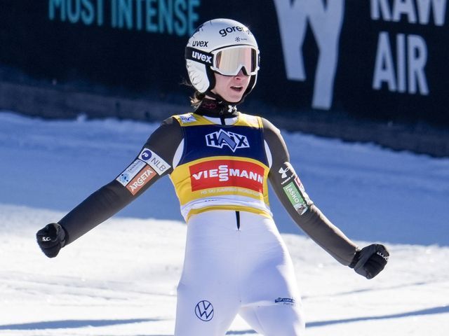 Raw Air 2025: Nika Prevc fliegt Weltrekord in Vikersund - Selina ...