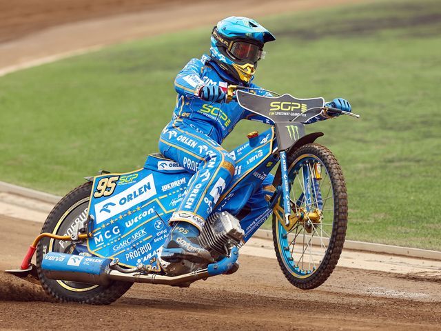 Bartosz Zmarzlik wygrał Grand Prix Czech w Pradze w swoim jubileuszowym ...