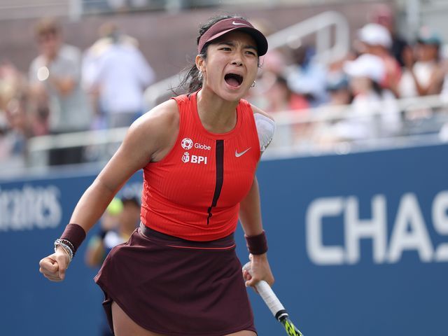 Clara Tauson taber vanvittig gyser til den bravt kæmpende Alexandra ...