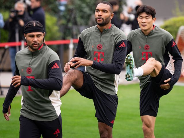 FC Bayern: Christoph Freund lobt Trainer Vincent Kompany und starken ...