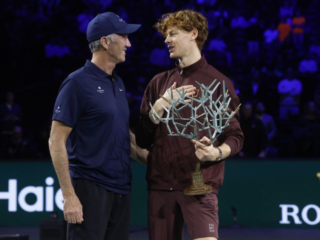Darren Cahill anche nel 2026 sarà al fianco di Sinner. L'annuncio in ...