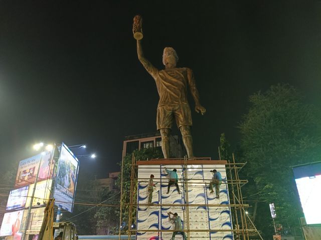 Lionel Messi bekommt 20-Meter-Statue in Indien - Superstar soll bei ...