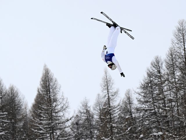 Olympia 2026 - Ski Freestyle: Wang Xindi zeigt perfekten Sprung und ...