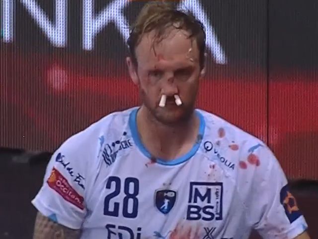 Brutalny faul w meczu Ligi Europejskiej HC Vardar 1961 - Montpellier ...