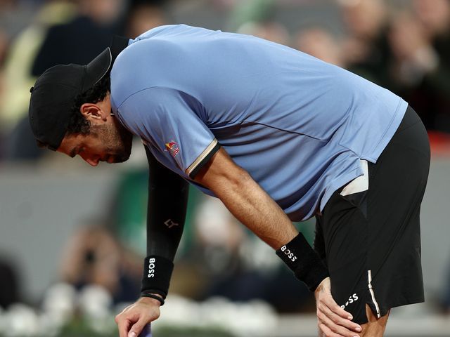 Roland Garros, Matteo Berrettini dopo il ritiro contro Matteo Arnaldi ...