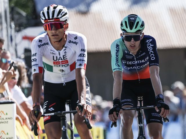 Isaac del Toro batte Juan Ayuso sul Grand Colombier! Paul Seixas cade ...