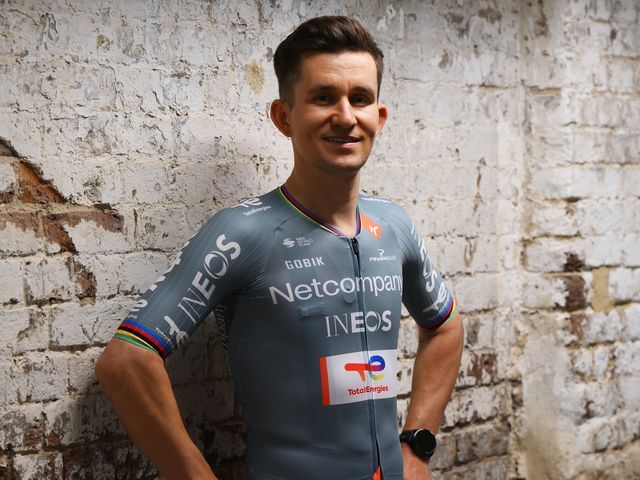 Michał Kwiatkowski wraca na rower po koszmarnym wypadku w Mediolan ...